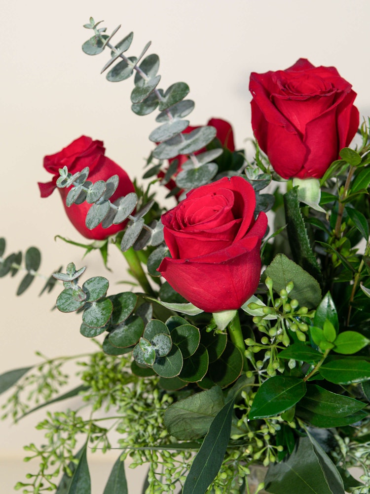 Six Roses Any Color - Half Dozen Roses Los Angeles - Same Day Delivery
