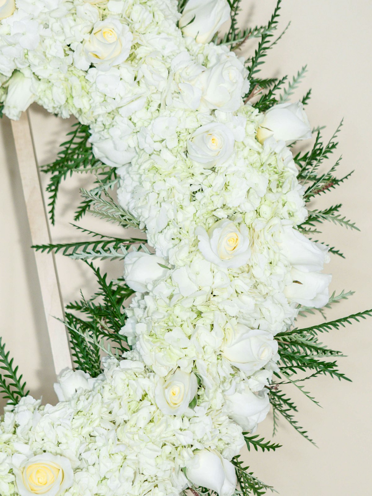 A Spectacular White Funeral Wreath - Flowers Los Angeles | Same-day ...