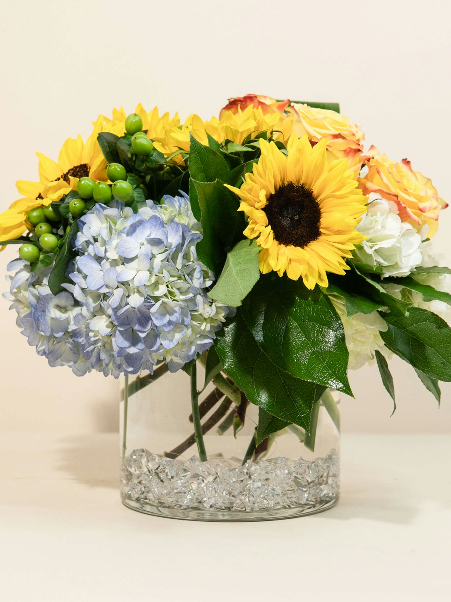 Floral Embrace - Los Angles #1 Florist - SameDay Delivery